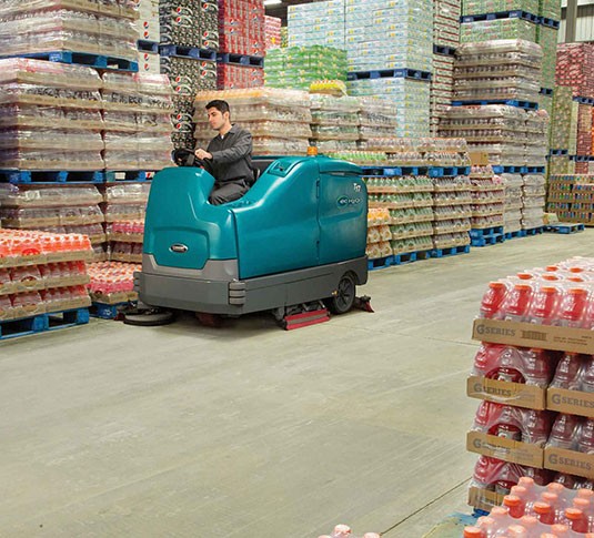 T17 Battery-Powered Ride-On Scrubber-Dryer | Tennant Company