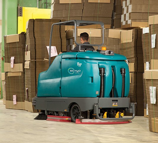 T17 Battery-Powered Ride-On Scrubber | Tennant Company