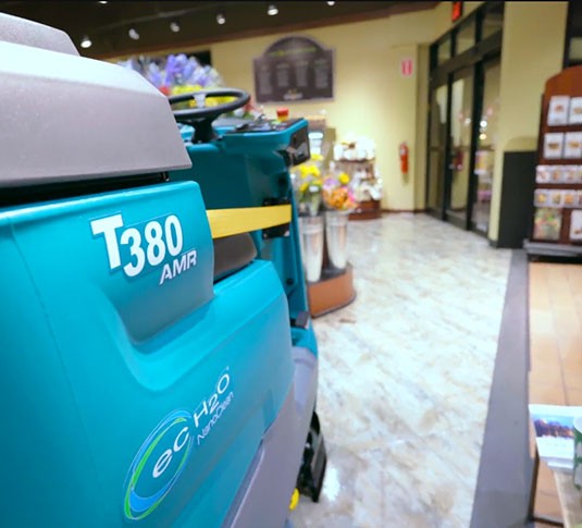 T380AMR Robotic Floor Scrubber | Tennant Company
