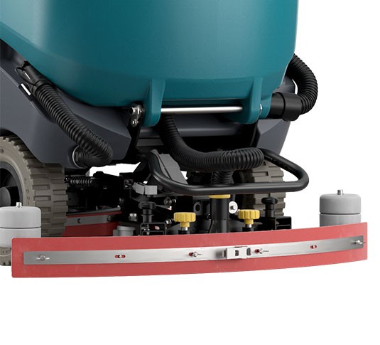 T981 Ride-On Floor Scrubber | Tennant Company