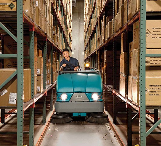 S20 Compact Ride-On Sweeper | Tennant Company