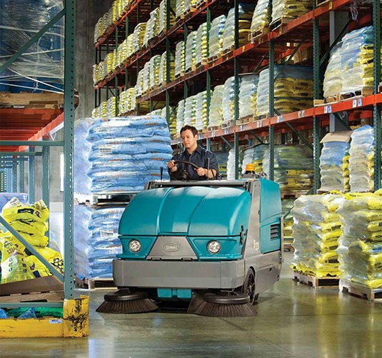 S20 Compact Ride-On Sweeper | Tennant Company