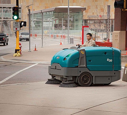 S30 Ride-On Sweeper | Tennant Company