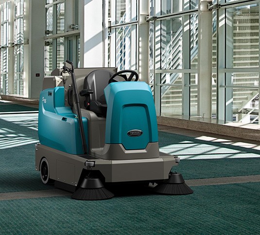 S16 Battery-Powered Compact Ride-On Sweeper | Tennant Company