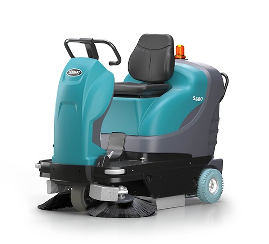 S680 Compact Battery Ride-On Sweeper | Tennant Company